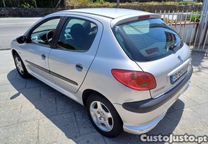 Peugeot 206 Com 124 000 Kms Tem Ac ( Viatura Nacional ) Abril/06 ...
