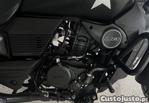 Um Renegade Commando 125cc | Mota de estrada, à venda | Açores ...