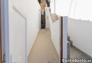 Moradia T2 Integralmente Remodelada Em 2025 No Centro De Aljezur, Faro ...