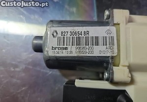 Motor Do Elevador Vidro Trás Dto 827306548r - Renault Megane Iii ...