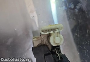 Fecho Da Porta Frente Esq Ficha De 6 Pinos - Fiat Punto | Peças e ...
