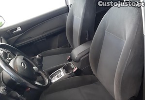 Ford Focus C-max Ghia 1.6 Tdci 110 Cv Novembro/05 | Carros - Monovolume ...