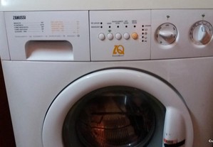 Máquina De Lavar Roupa Zanussi Modelo Fa825e | Electrodomésticos, à venda | Lisboa | 25616855 ...