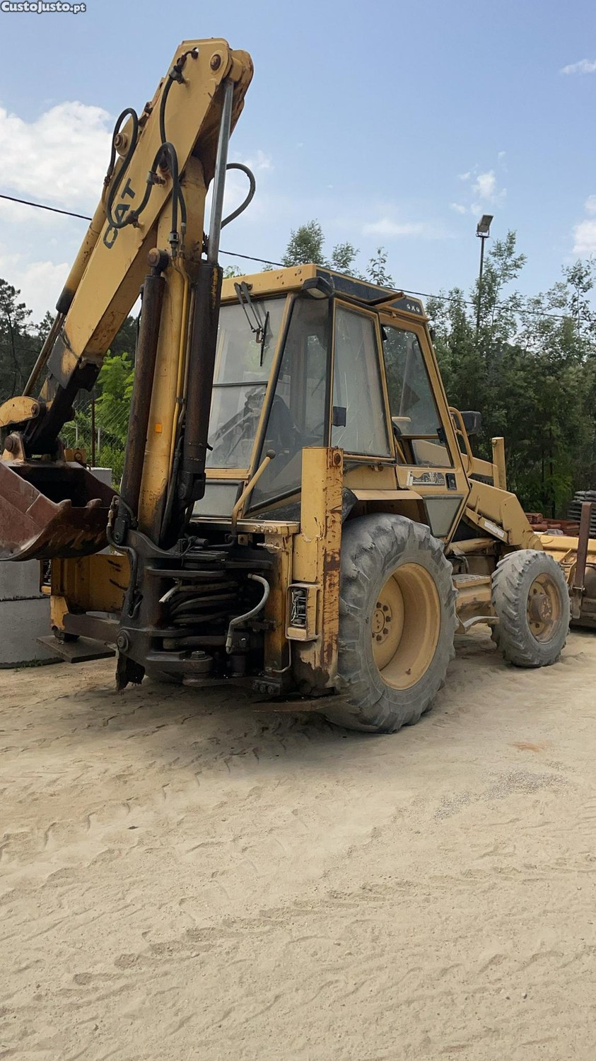 Tractor Rectro Escavadora Caterpillar 428 Com Balde De Abrir E Lança ...