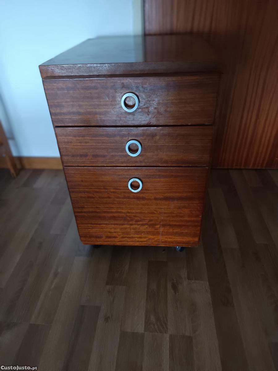 Móvel Em Madeira De Apoio Para Secretária | Móveis e Decoração, à venda ...