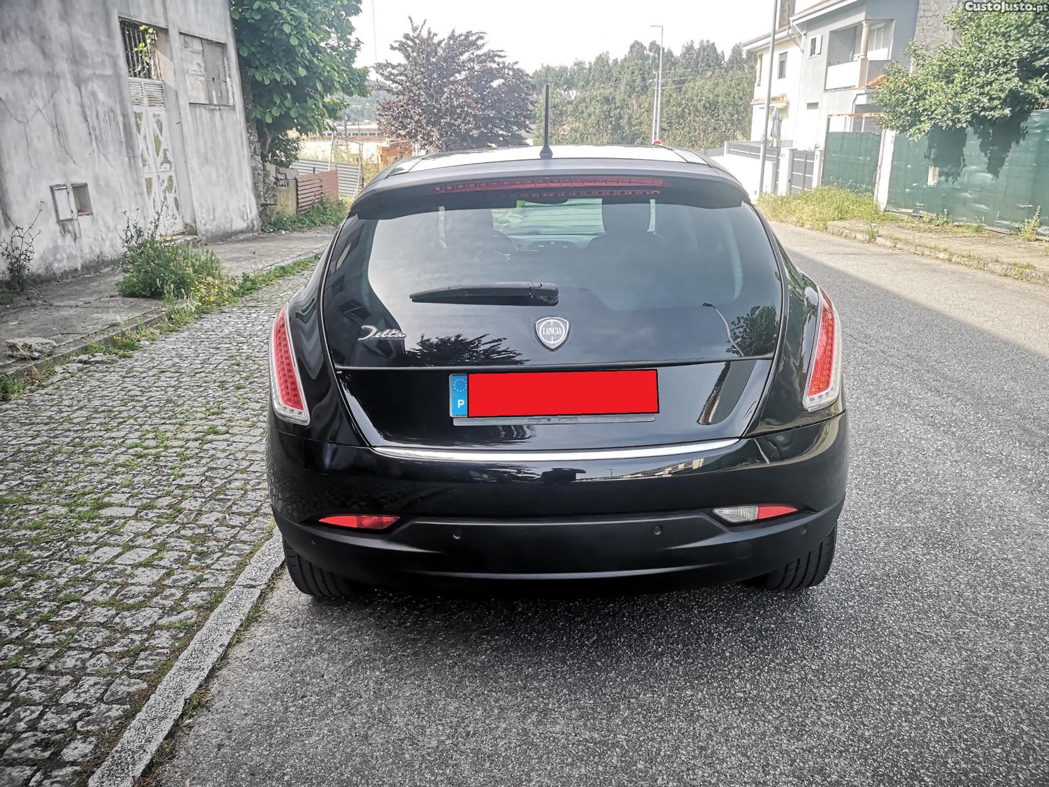 Lancia Delta 1.6 M-jet Oro 120cv - Duplo Teto Panorâmico - Nacional ...