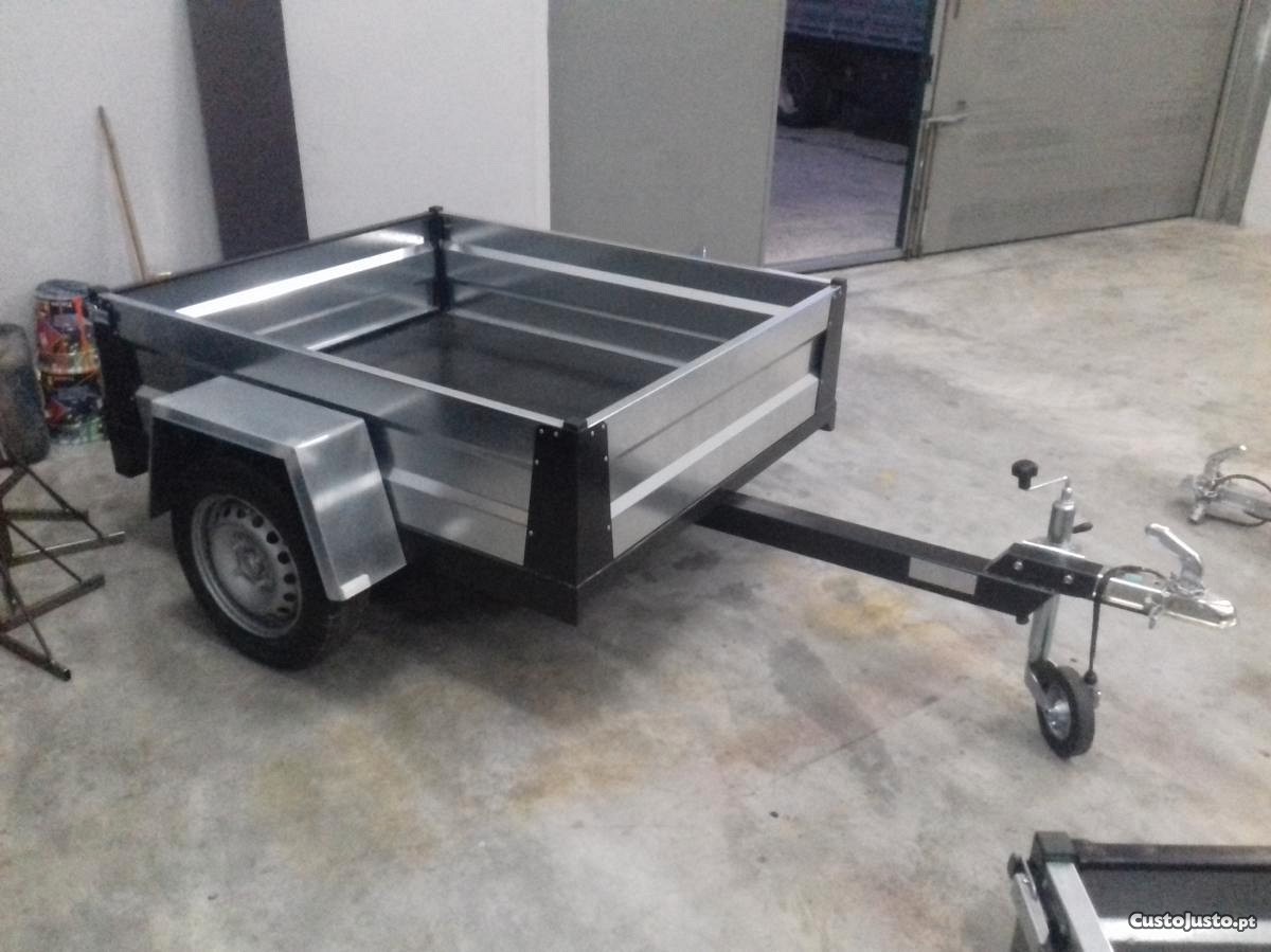 Atrelado Reboque Carga Geral Mercadorias Moto 4 Deposito Água Novo ...