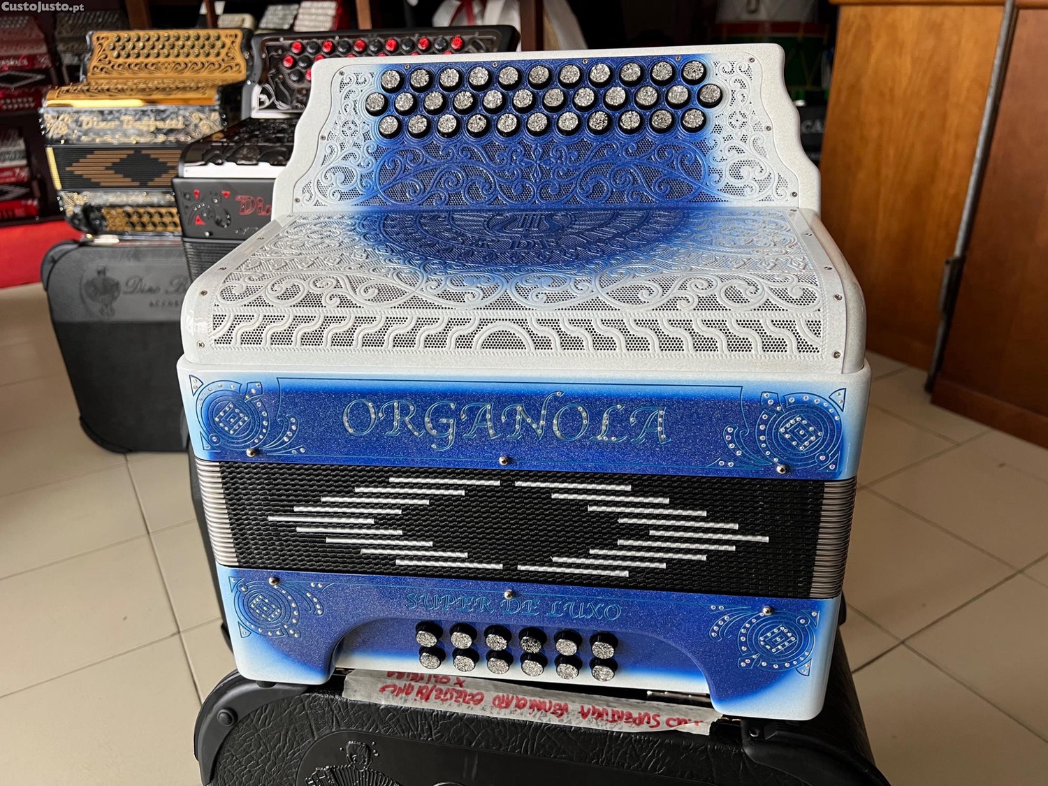 Concertina Organola Super Luxo | Instrumentos musicais, à venda | Vila ...