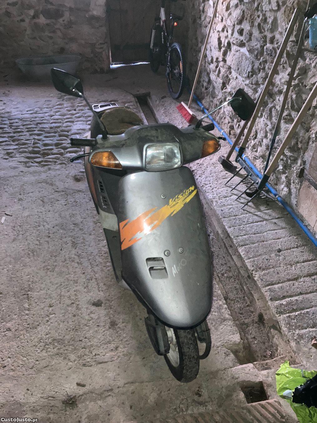 Honda Vision - 98 | Scooter, à venda | Coimbra | 44705857 | CustoJusto.pt