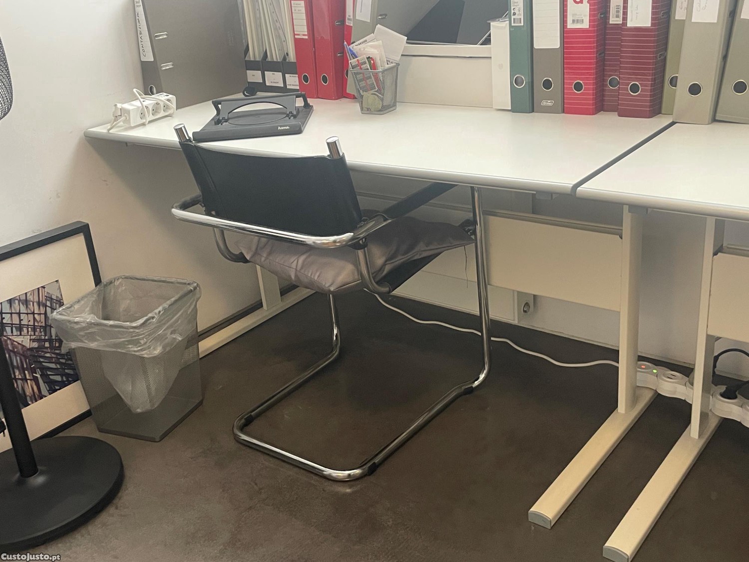 2 Secretárias Ikea Metálicas Bom Estado | Material Escritório, à venda ...