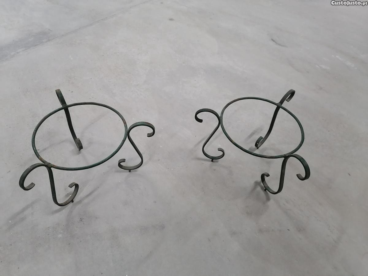 2 Suportes Em Ferro Para Vasos ! | Jardim e Bricolage, à venda ...