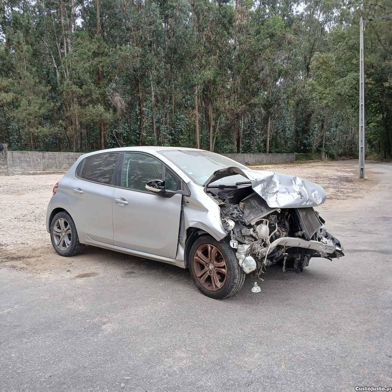 Peugeot 208 1.2 De 2014 - Peças Usadas | Peças e acessórios carro, à ...
